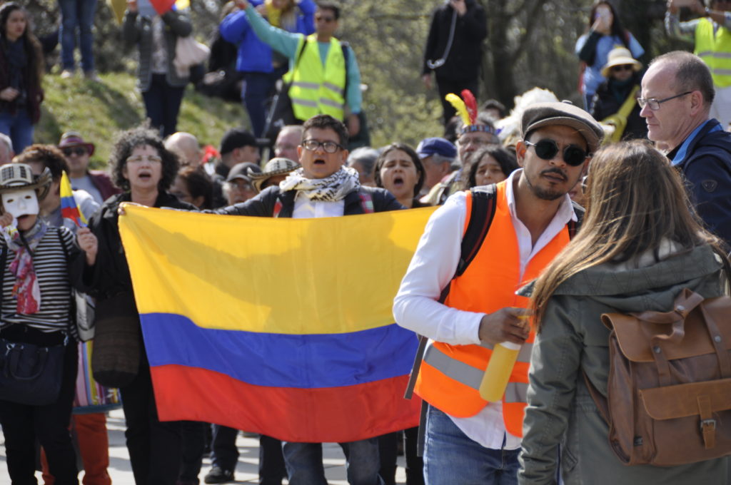 Marcha Internacional en Protesta por las Muertes Sistemáticas de los ...